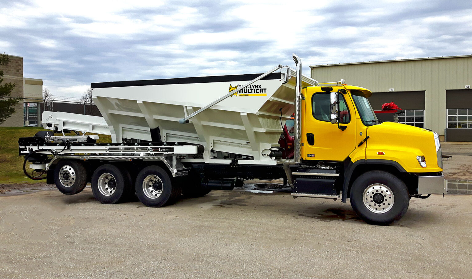 MultiCat Spreader – Nahanni Industries